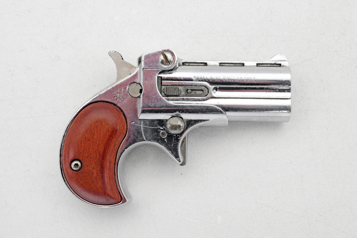 Davis Industries MODEL D-32 DERRINGER CALIBER 32 AUTO .32 Auto (7.65 ...