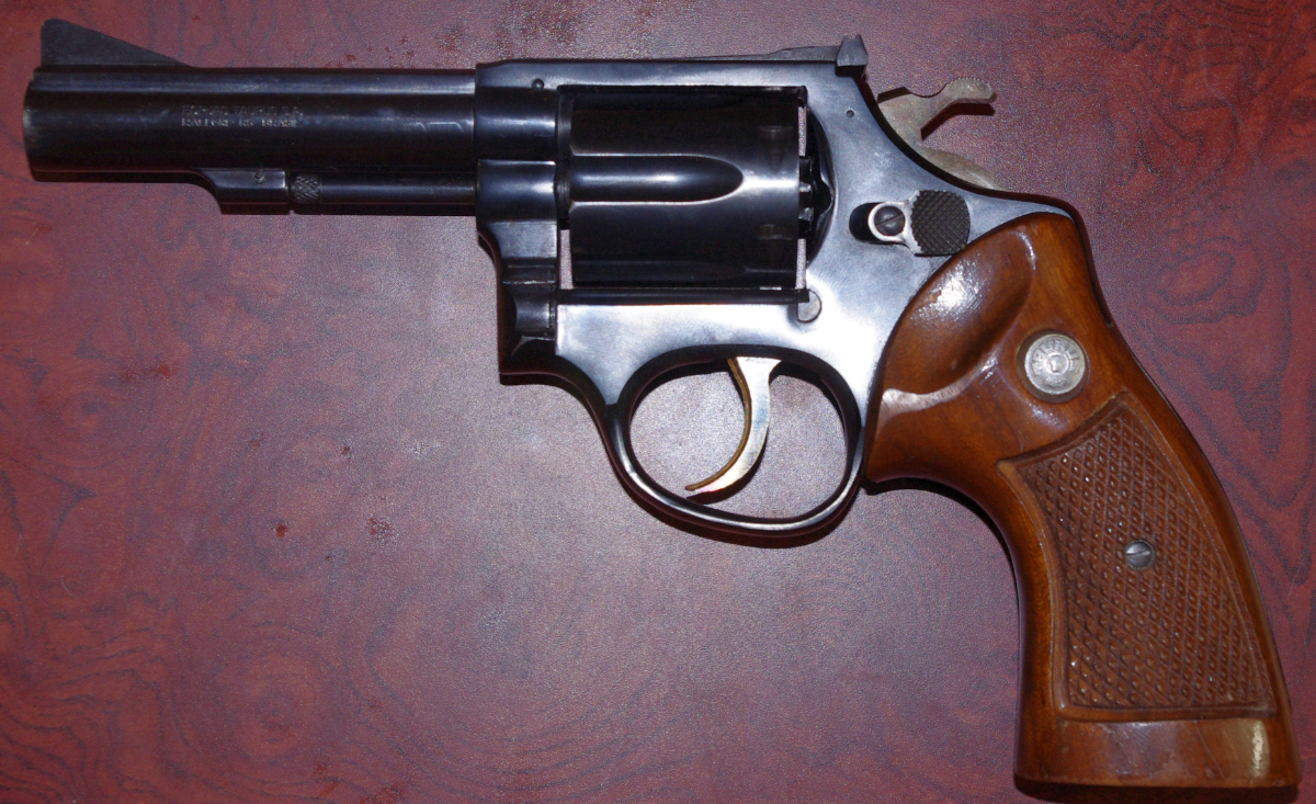 Taurus 83 Model Double Action Blue/Wood 4" BrlGreat Deal .38 Special ...