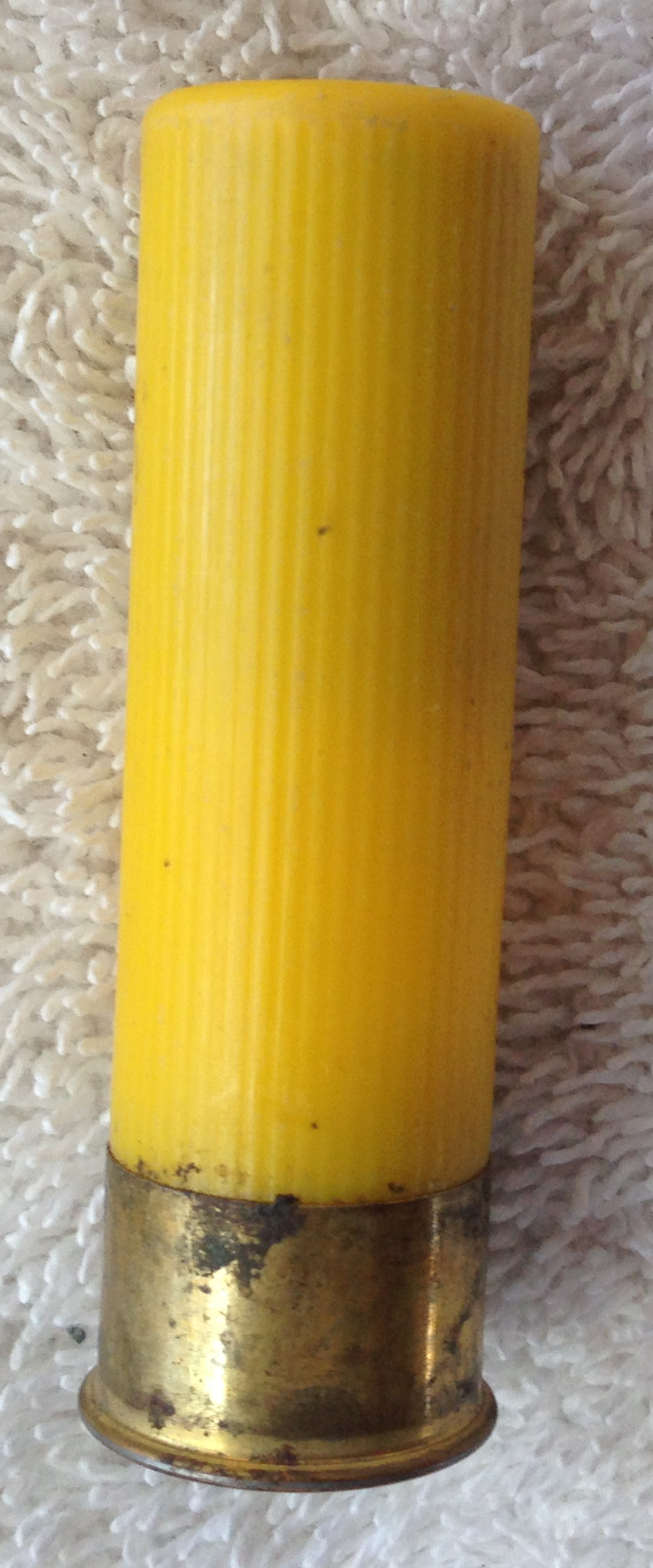 REMINGTON-PETERS 20 GAUGE SHOTGUN SHELL SHOTSHELL YELLOW PLASTIC RIBBED ...