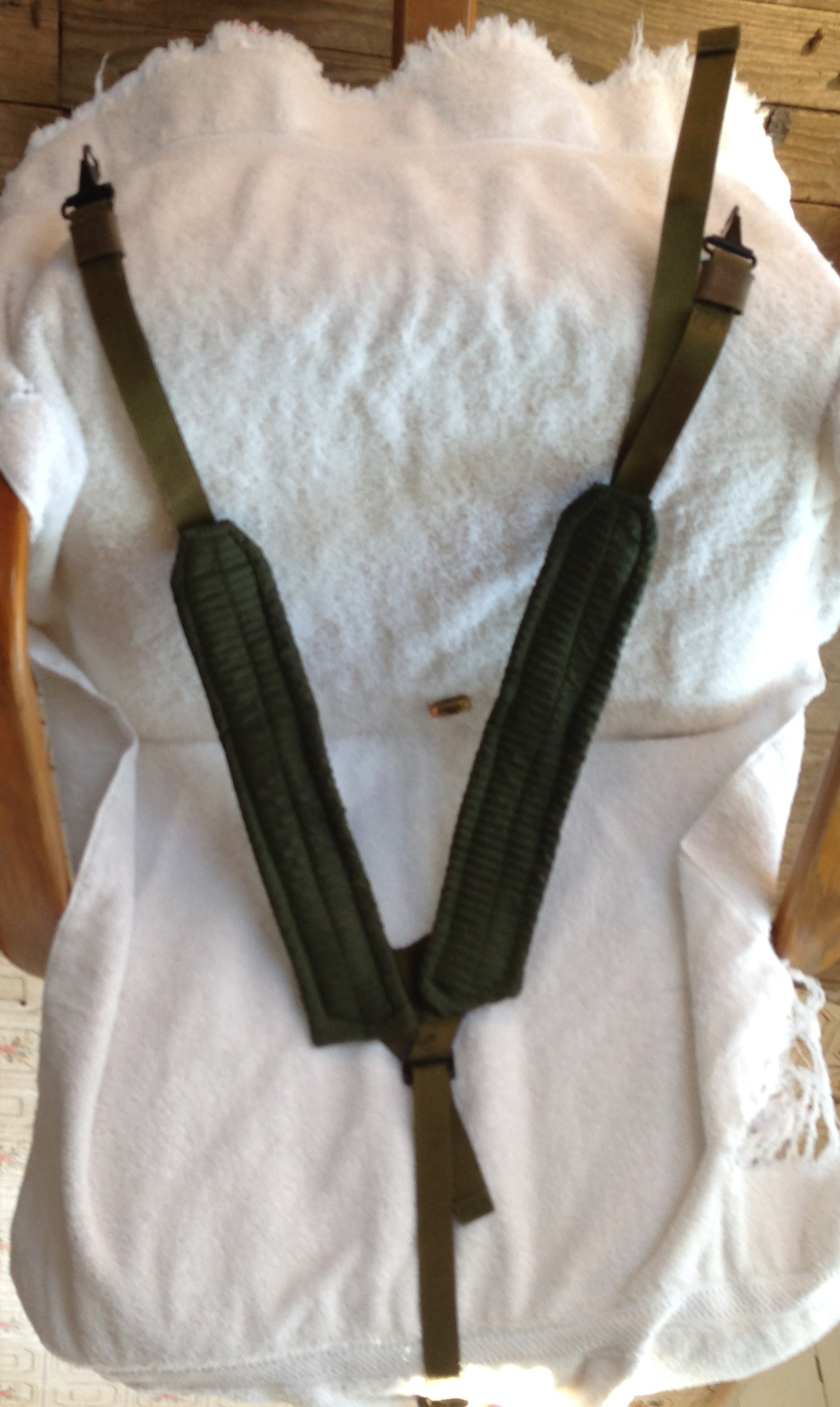 U. S. MILITARY LOAD BEARING SHOULDER PADS QUICK RELEASE FASTENERS NEW ...