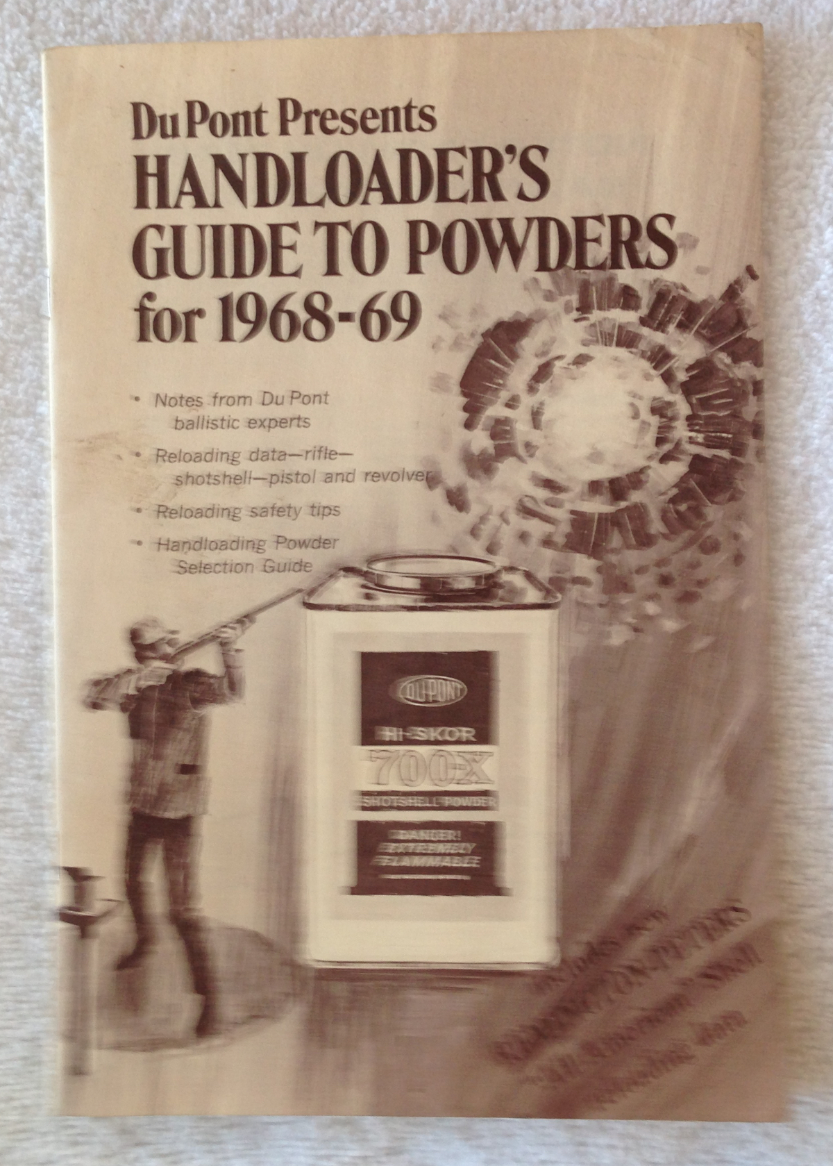 DuPONT PRESENTS HANDLOADER`S GUIDE TO POWDERS FOR 1968-69 REMINGTON ...