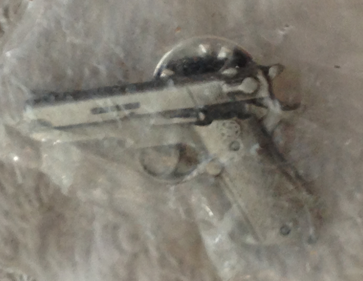 SMITH & WESSON PISTOL / HANDGUN TIE TACK / LAPEL PIN NEW IN PACKAGE ...