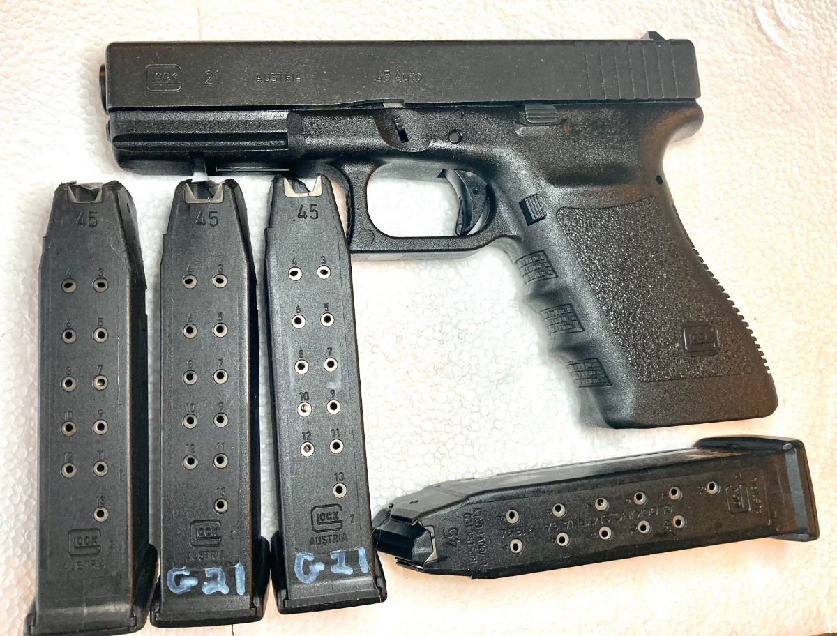 Glock MODEL 21, 4 13 RD MAGAZINES, FIXED SIGHTS, EXCELLENT CONDITION ...