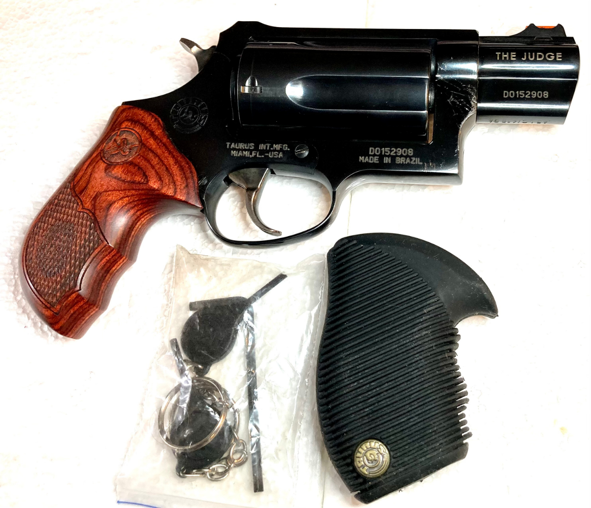 Taurus PUBLIC DEFENDER 2" BBL 5 SHOT POLY REVOLVER--LNIB--ROSEWOOD ...