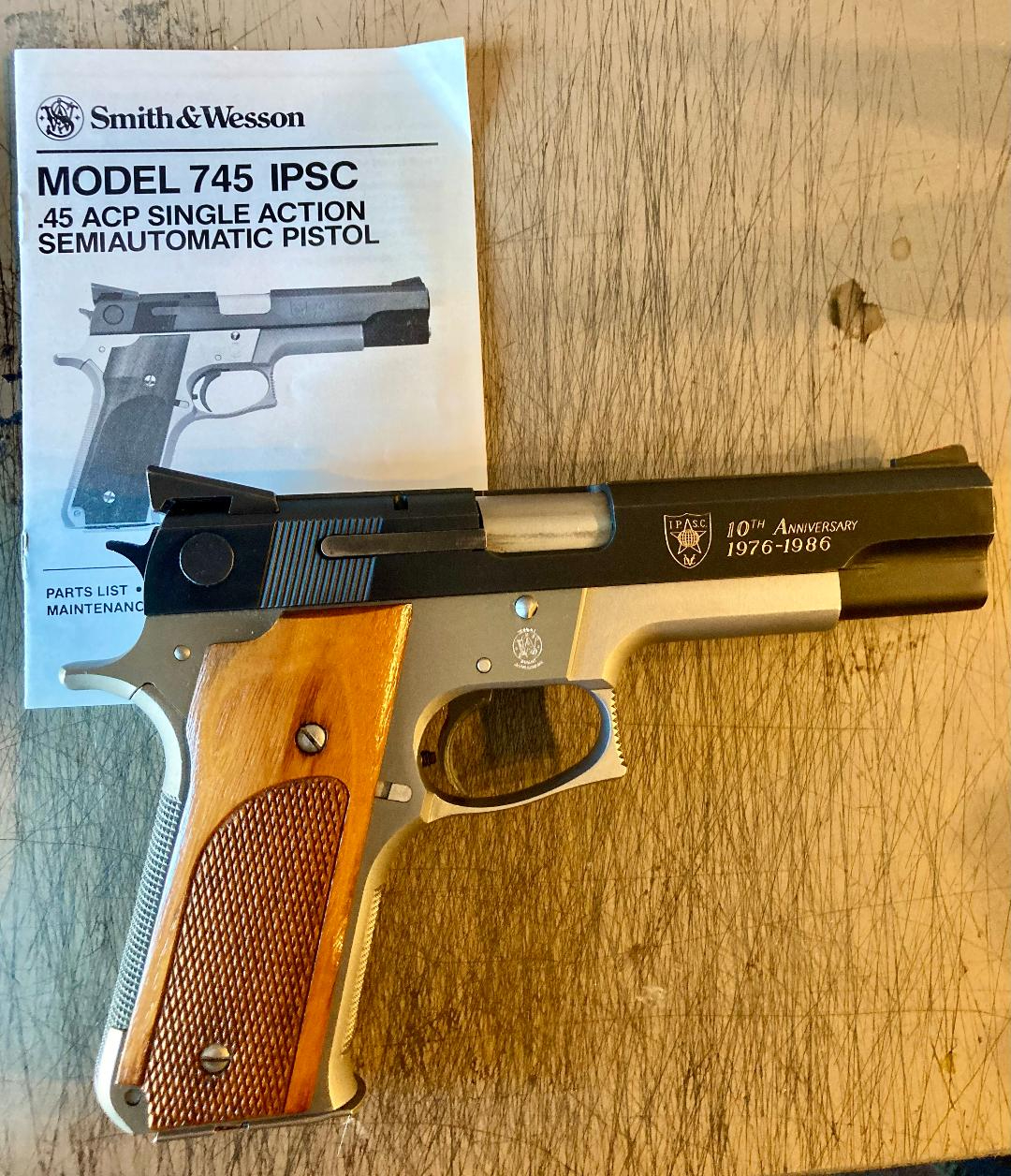 Pictures: Smith & Wesson MODEL 745 LIMITED EDITION IPSC COMMEMORTIVE ...