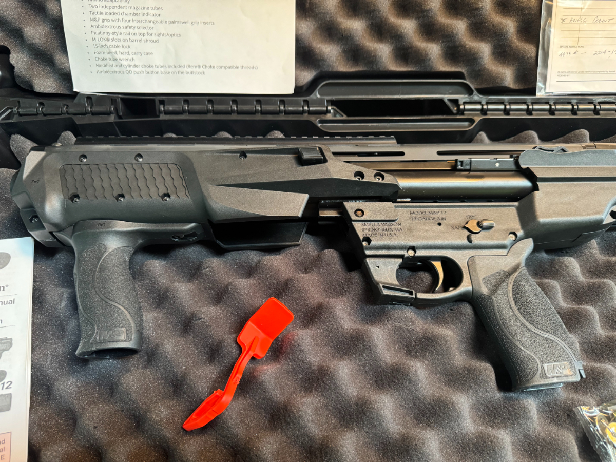 Smith & Wesson Model M&P12 Pump-Action shotgun NIB 17380436 ...