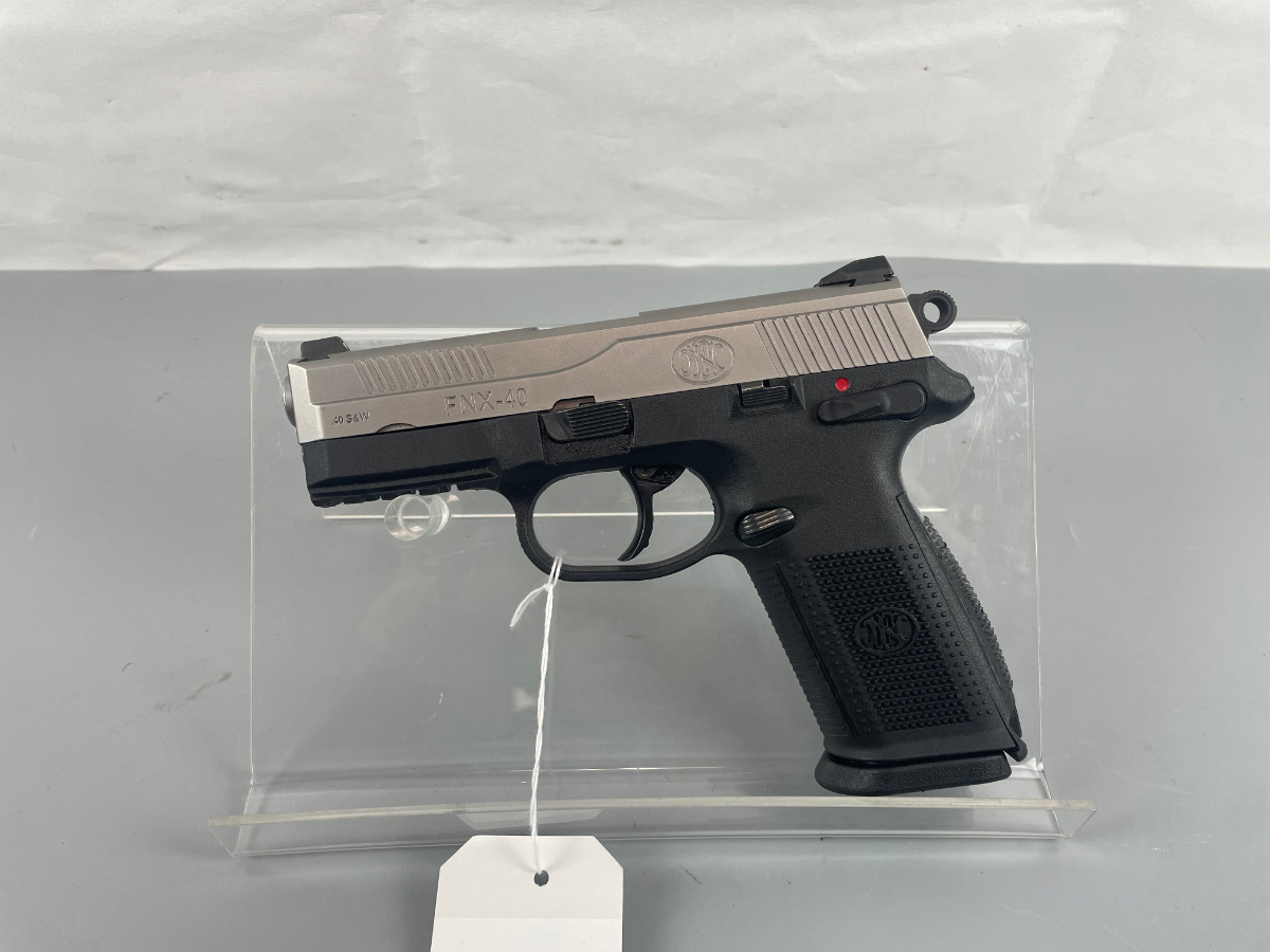 FNX-40 .40 S&W 17275233 - GunAuction.com