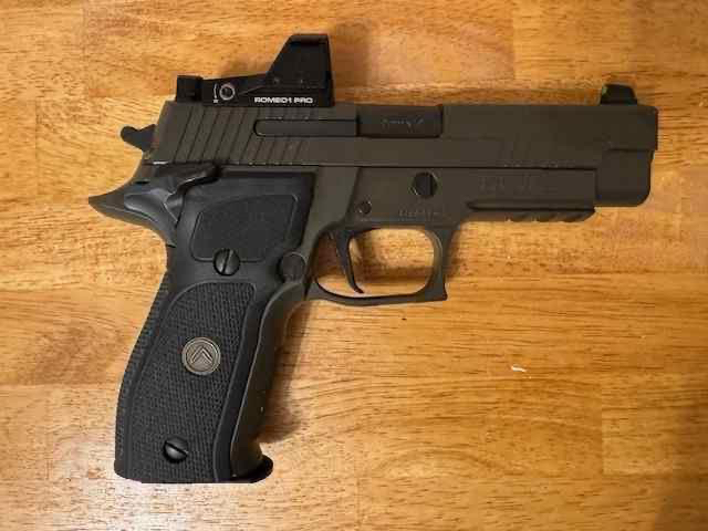 SIG Sauer Used SIG P226 Legion w/Red Dot 9mm Luger 17374161 ...
