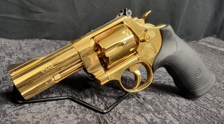 CUSTOM 24KT GOLD SMITH & WESSON MODEL 610 10MM 4" 17246320 - GunAuction.com