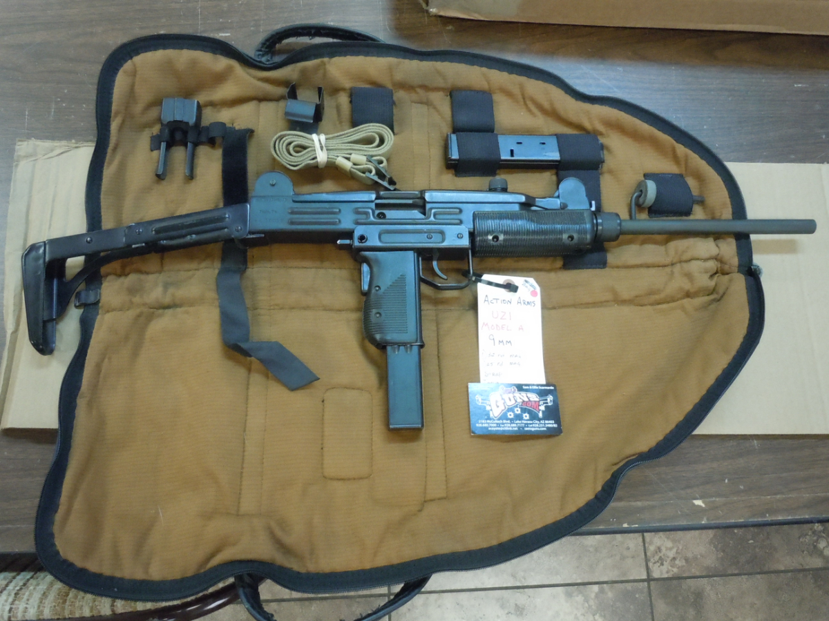 UZI Model A Bag, one 32 round & one 25 magazines sling & tools (C3211 ...