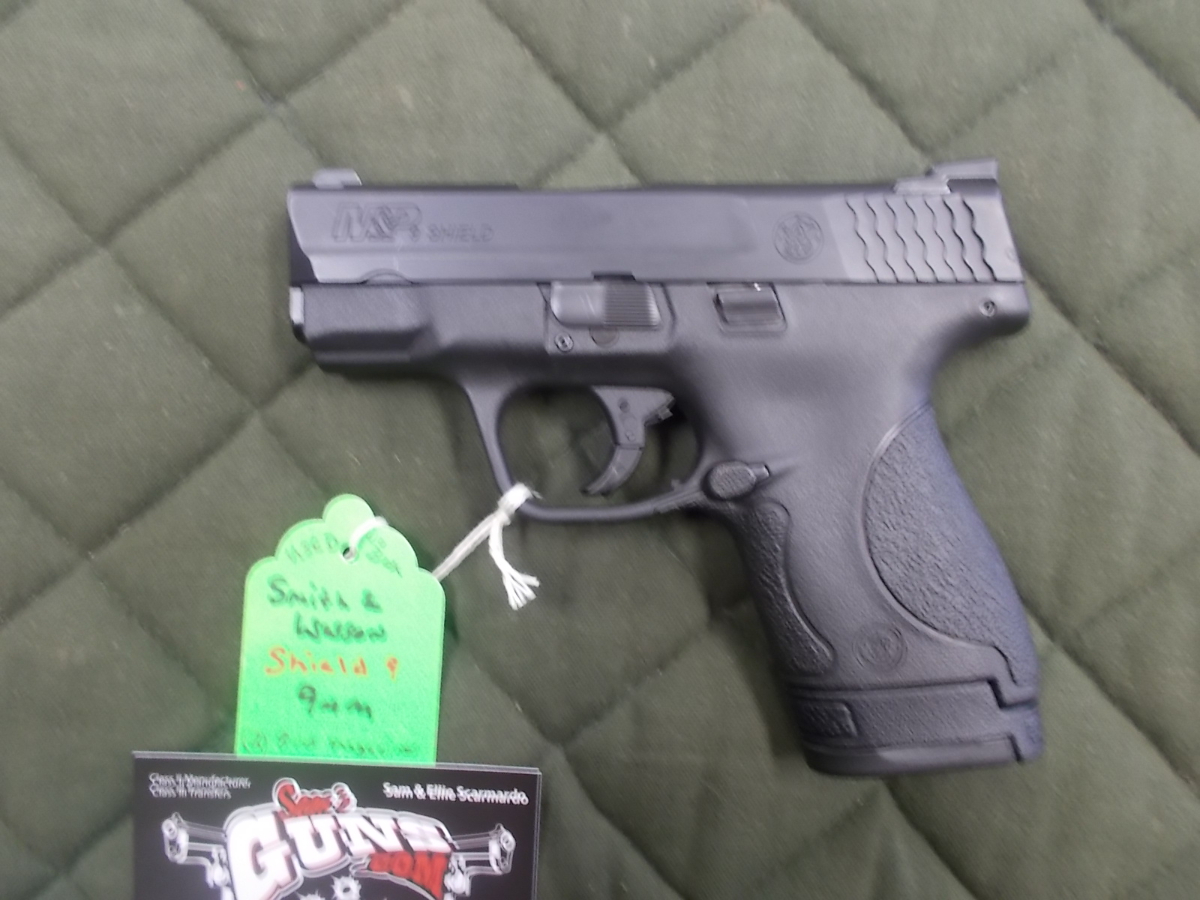 Smith & Wesson Shield 9 w/ two 8-round magazines (C5375-24) 9mm Luger ...