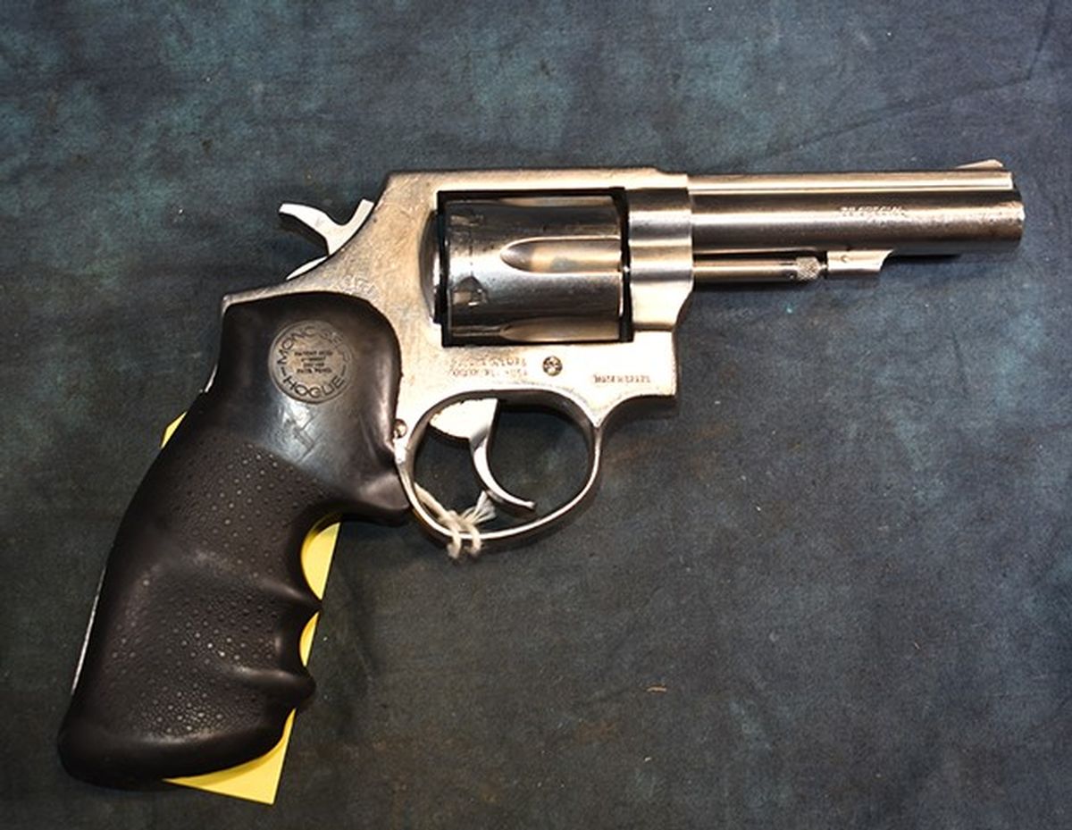 TAURUS - BRAZIL - MODEL 82 - CAL. .38 SPL .38 Special 17113196 ...