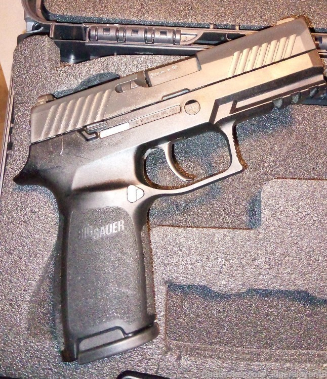 SIG Sauer SIG 320 C 9MM WITH NIGHT SIGHTS, almost new 9mm Luger ...