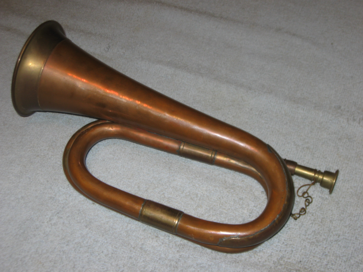 ENGLAND WWII BRITISH BUGLE (COPPER & BRASS) 17327255 - GunAuction.com