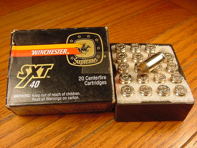 Winchester Box of Supreme SXT .40 S&W Jacketed Hollow Point .40 S&W ...