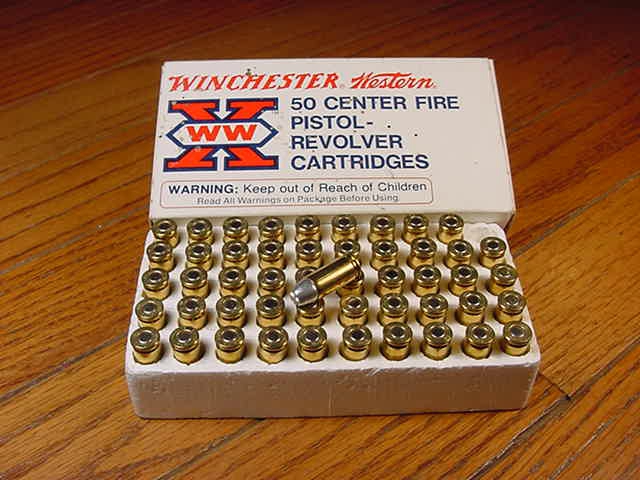 Box Of Winchester/Western Silvertip .32 Auto. Hollow Point .32 Auto (7. ...