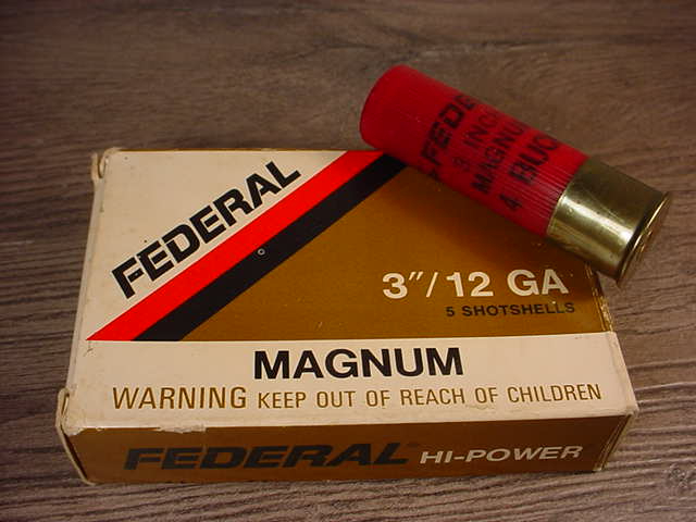 Box of Federal Hi-Power 12 Gauge 3 Inch Magnum Number 4 Buck 17242930 ...