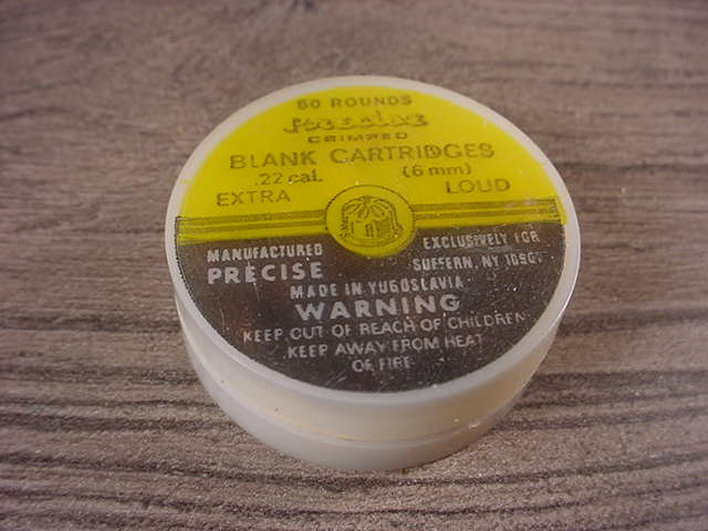 Tub of Precise Extra Loud .22 Blank Cartridges .22 Short 17326600 ...