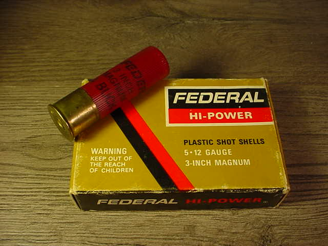 Box of Federal Hi-Power 12 Gauge 3 Inch Number 4 Buckshot 17344223 ...