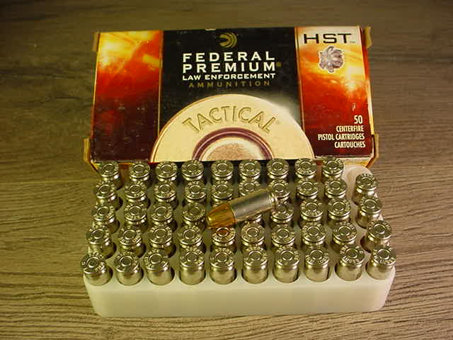 Federal Premium Ammunition Box of Federal Law Enforcement Tactical HST ...