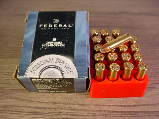 Harrington & Richardson Box of Federal Personal Defense .32 H&R Magnum ...