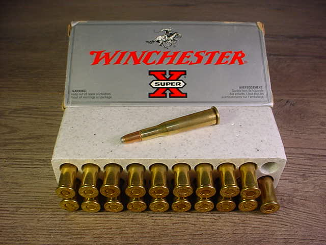 Box of Winchester Super-X .25-35 Win. Semi-Jacketed Soft Point .25-35 ...