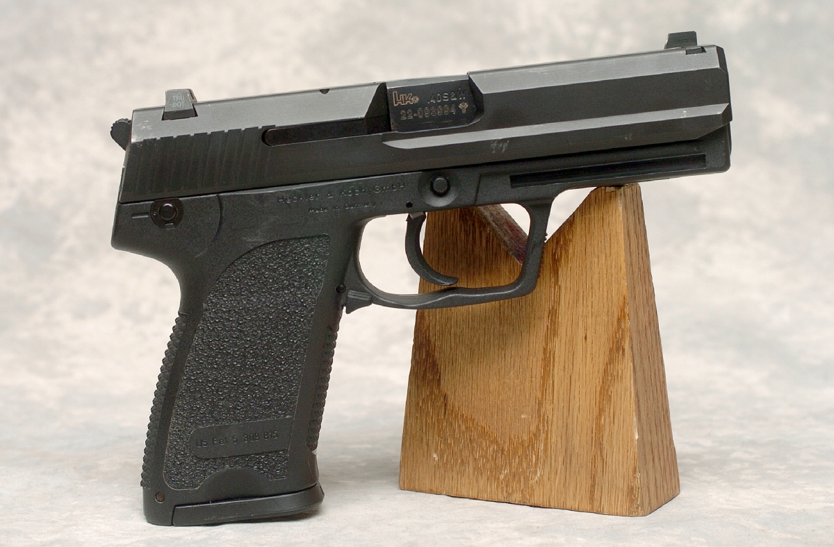 Hk Usp 40 Lem .40 Cal 4 In. W/Case, Extra Mag .40 S&W For Sale at ...