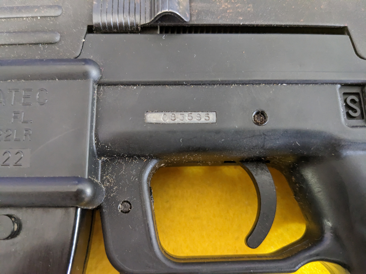 Intratec 22 simi auto 22LR Scorpion black with threaded barrel and ...