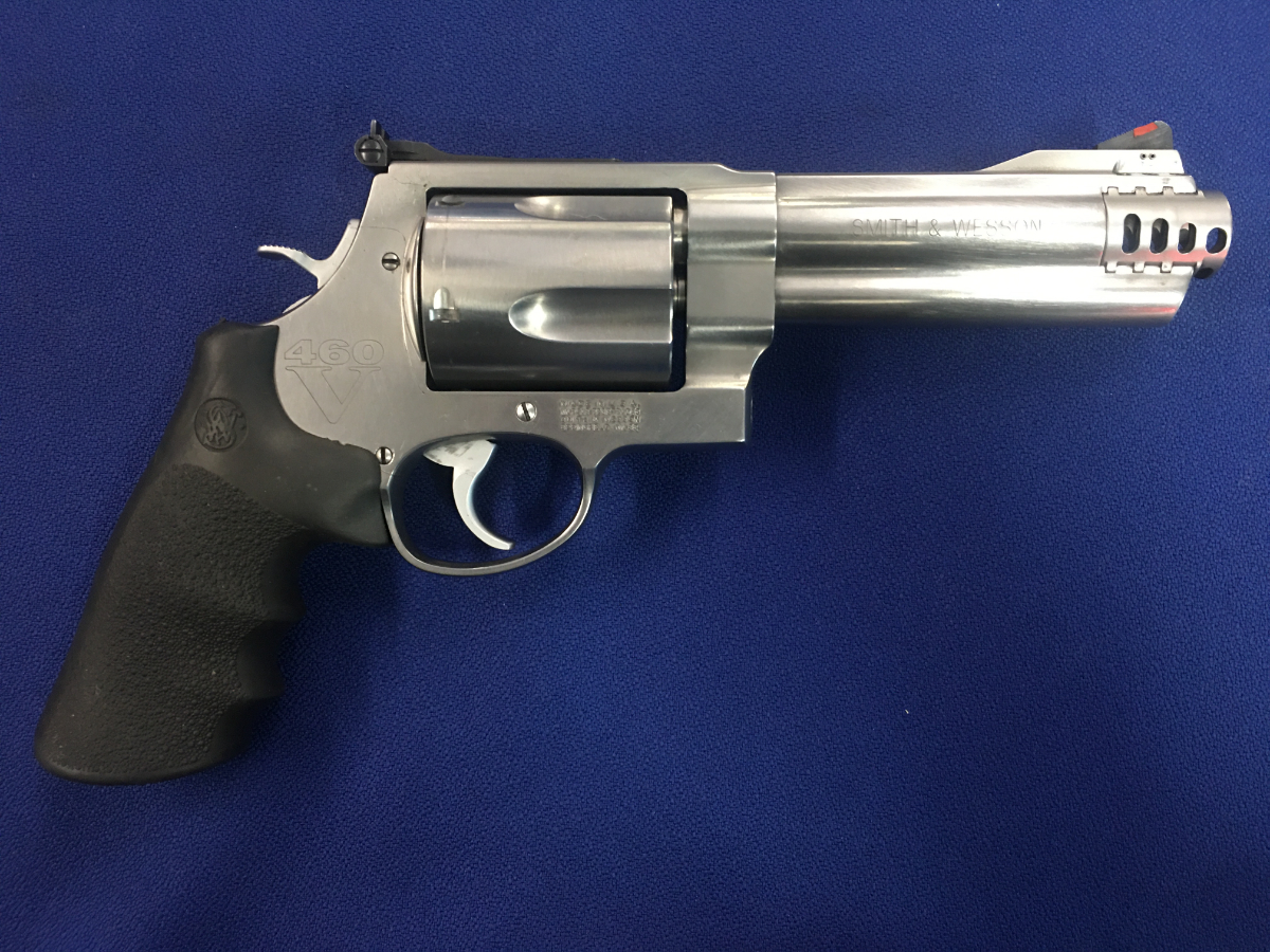 Smith & Wesson MODEL 460V, COMES W/ FACTORY BOX & EXTRAS, CHAMBERED IN ...