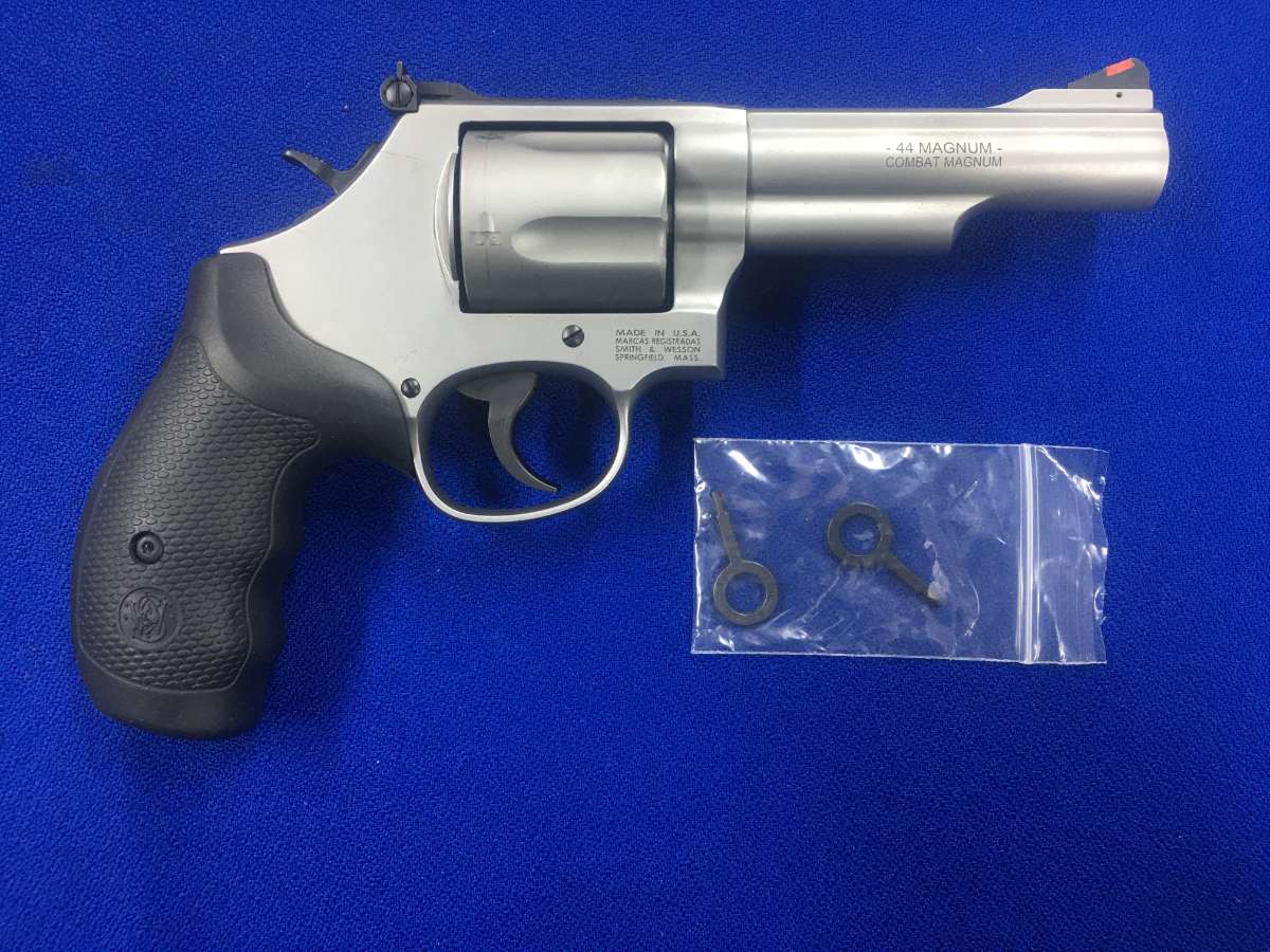 Smith & Wesson MODEL 69, COMES W/ KEYS, FACTORY BOX, & PAPERS ...