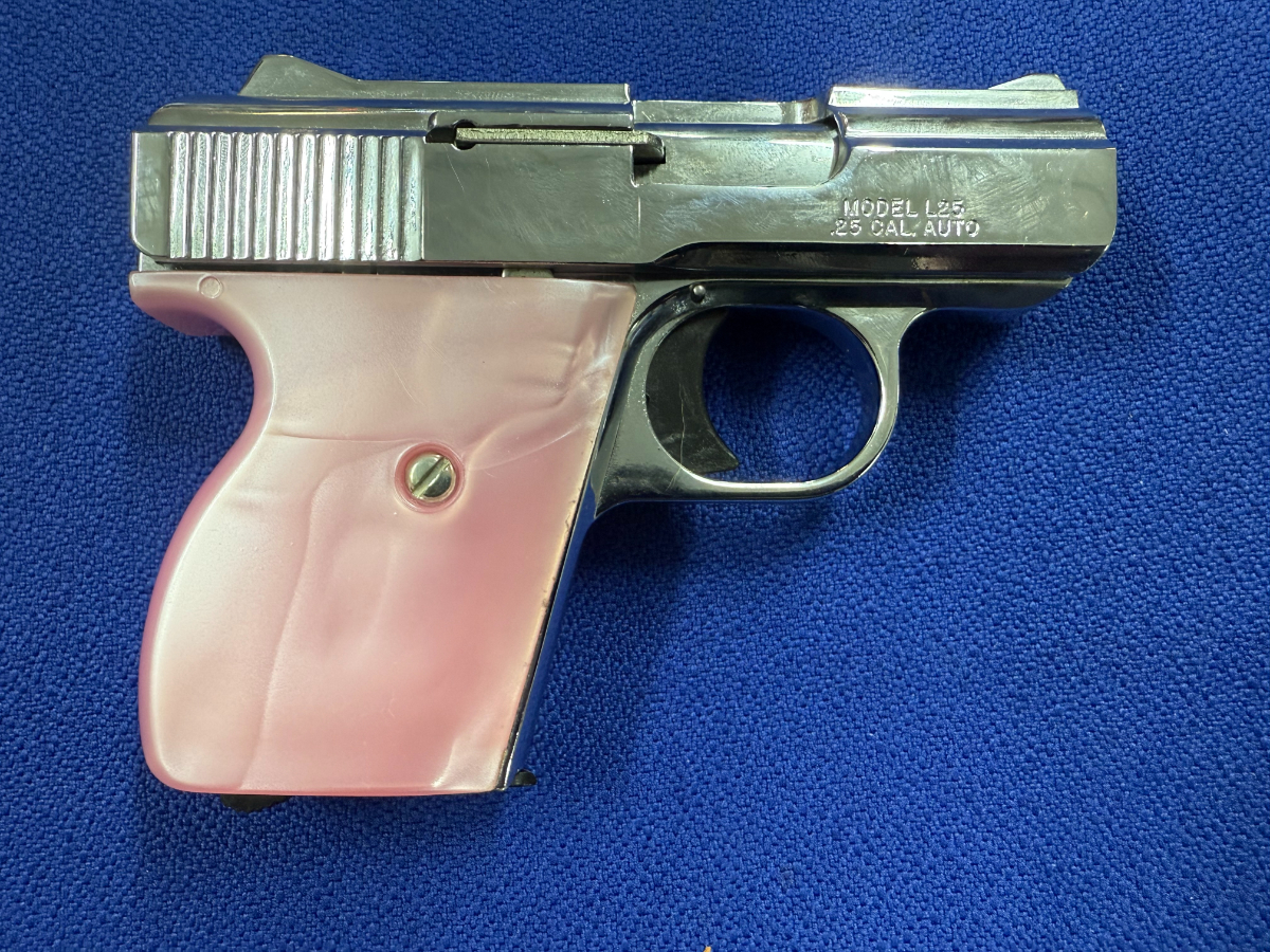 Lorcin MODEL L25, CHAMBERED IN .25 ACP 17373306 - GunAuction.com