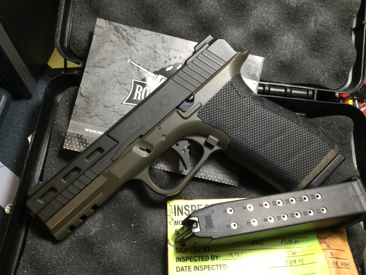 Rock Island Armory STK 100 2-17 round magazines Patriot Brown, grips ...