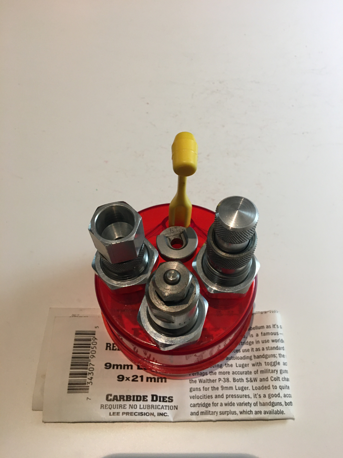 Lee 9mm dies 9mm Luger 17253010 - GunAuction.com