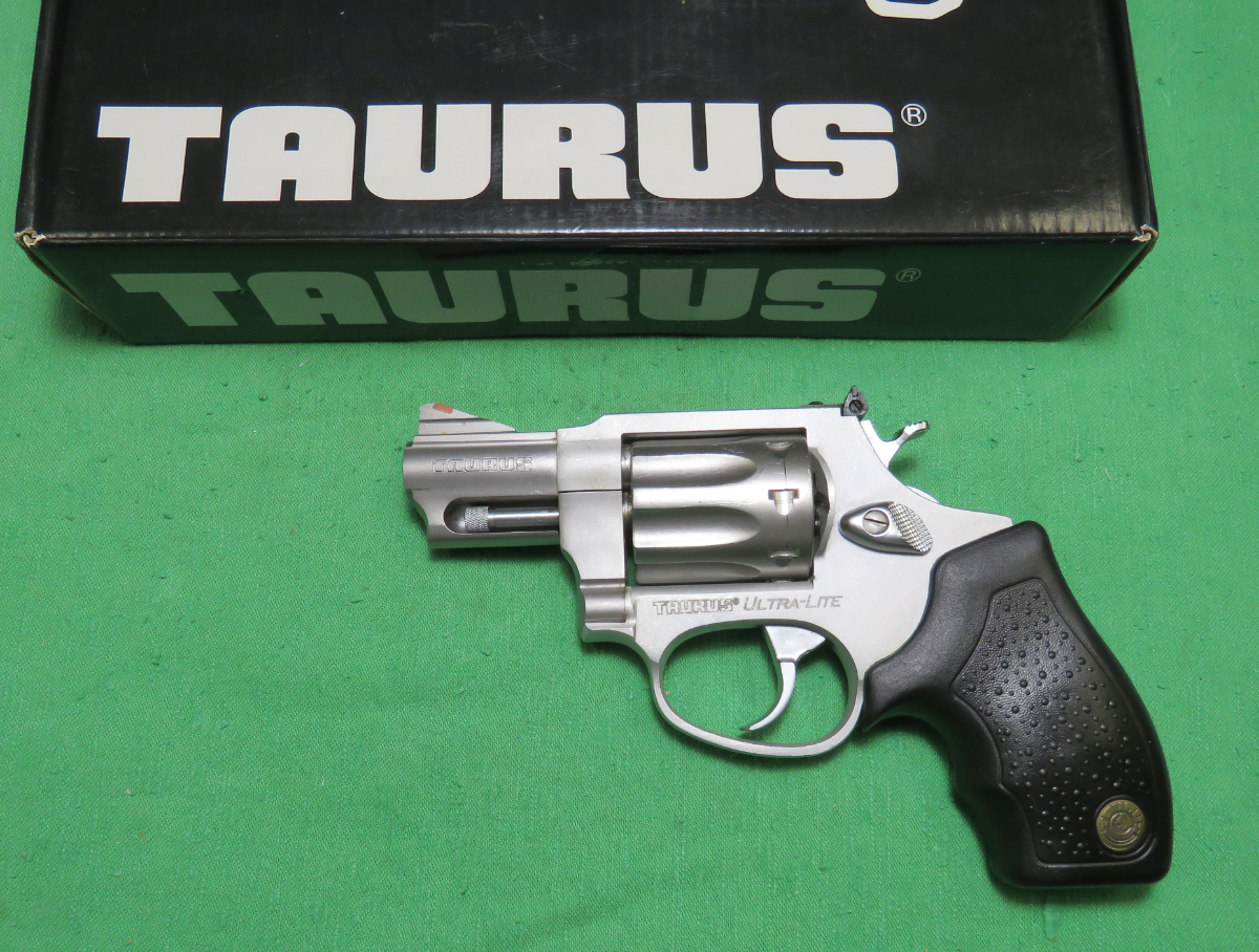 Taurus Model 941 UltraLite Revolver, 22 Magnum, As New in Box .22 ...