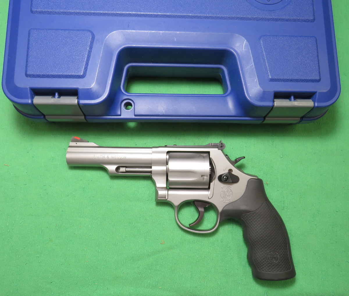 Smith & Wesson Model 69 Revolver, 44 Magnum, stainless steel, 4 inch ...