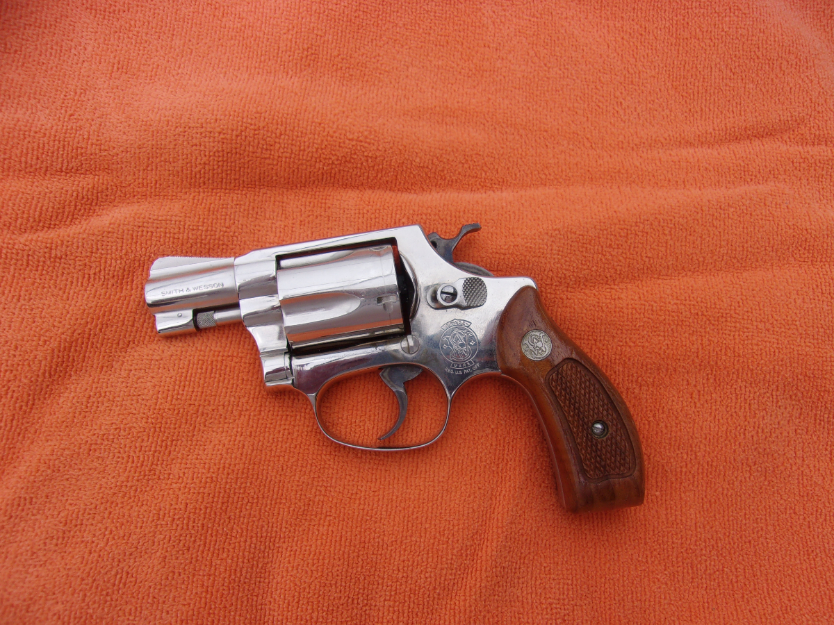 SMITH & WESSON .38 SPECIAL SPRINGFIELD MA. SERIAL BBN5132 MOD. 36-2 ...
