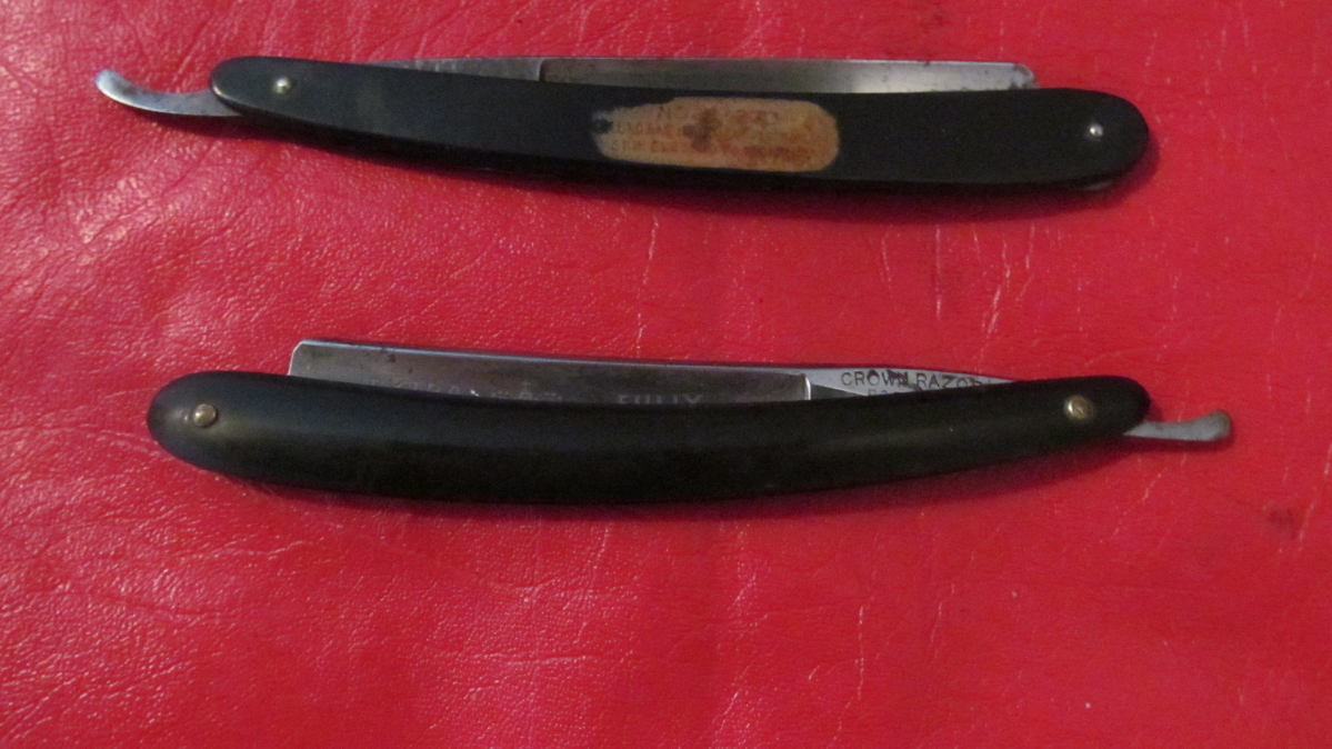 Crown Razor Co Two Straight Razors 17370149 - GunAuction.com