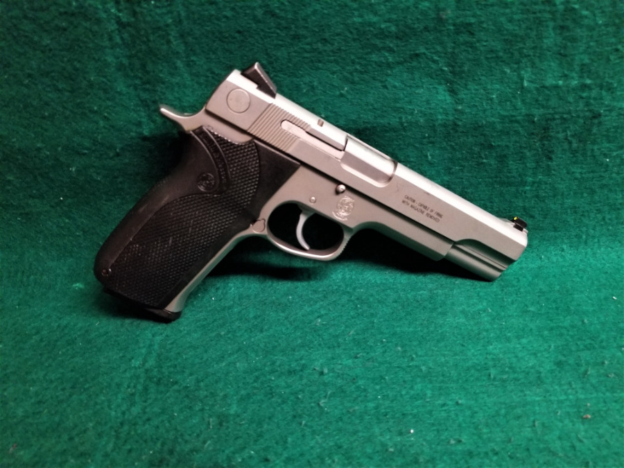 Smith & Wesson Inc Mod. 1026 5 Inch Barrel Stainless Da/Sa W-One 9 ...