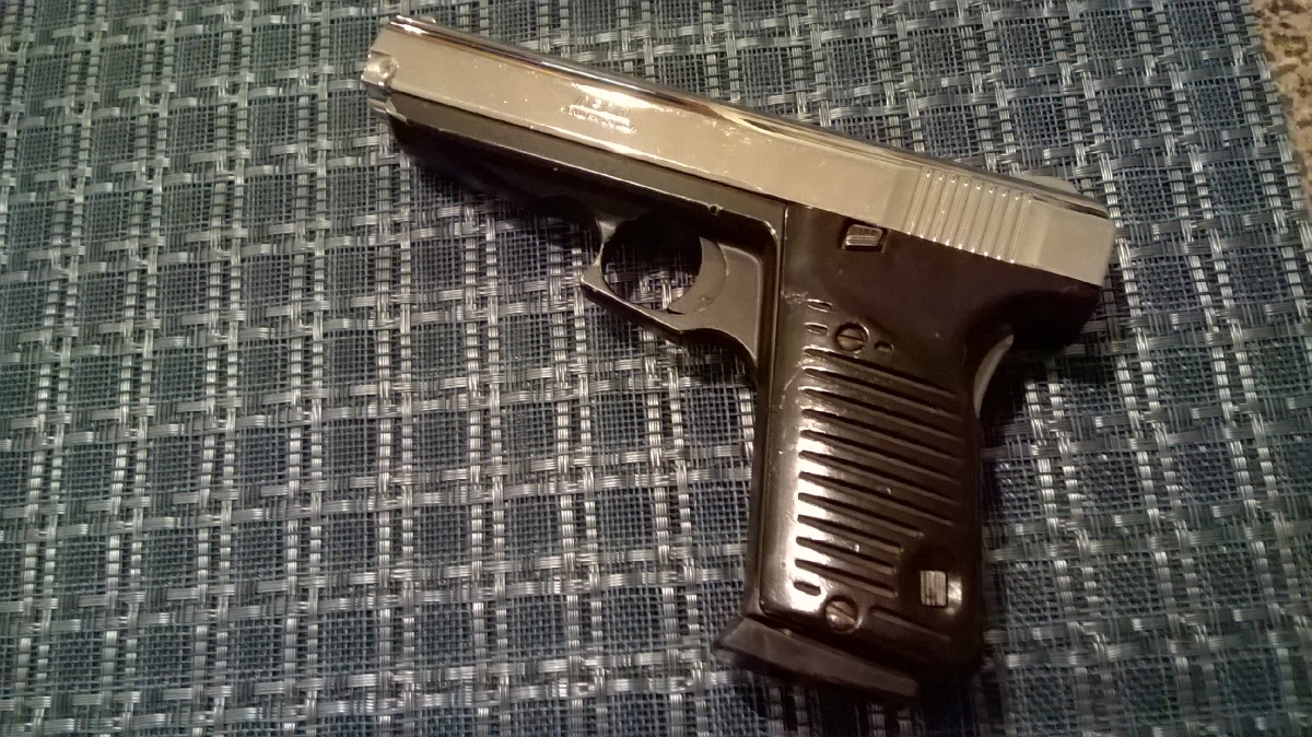 Lorcin L9 9mm Semi-Auto, Good Condition, $1 Opening Bid, No Reserve 9mm ...