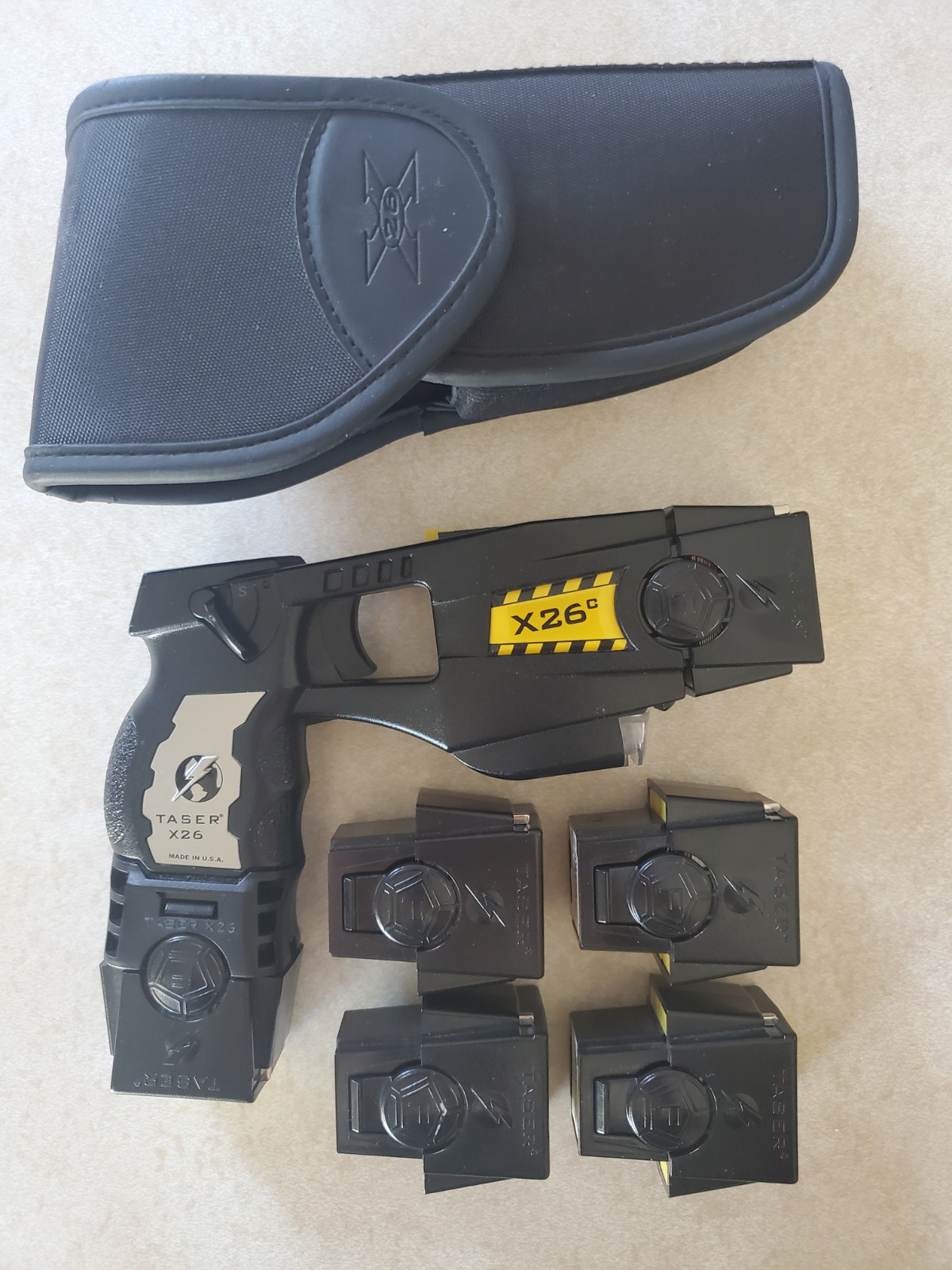 TASER X26c with 6 CARTRIDGES, "EXTRA CARTRIDGE" HOLDER, & HOLSTER ...