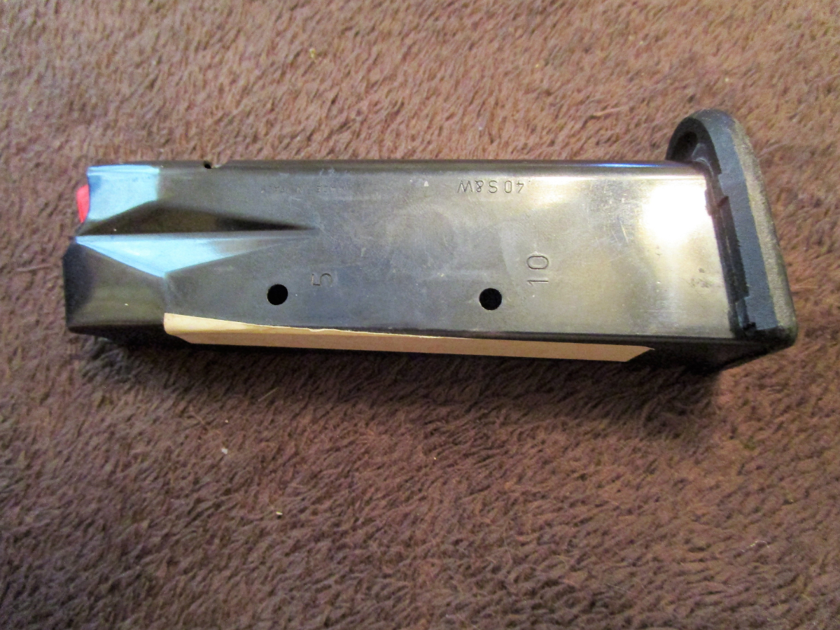 Smith & Wesson SIGMA MAGAZINE 14RD .40 S&W 17196435 - GunAuction.com