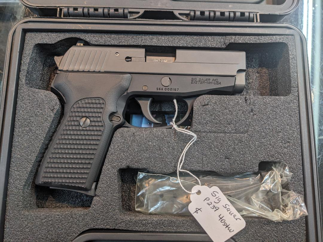 SIG P239 like new with box .40 S&W 17331174 - GunAuction.com