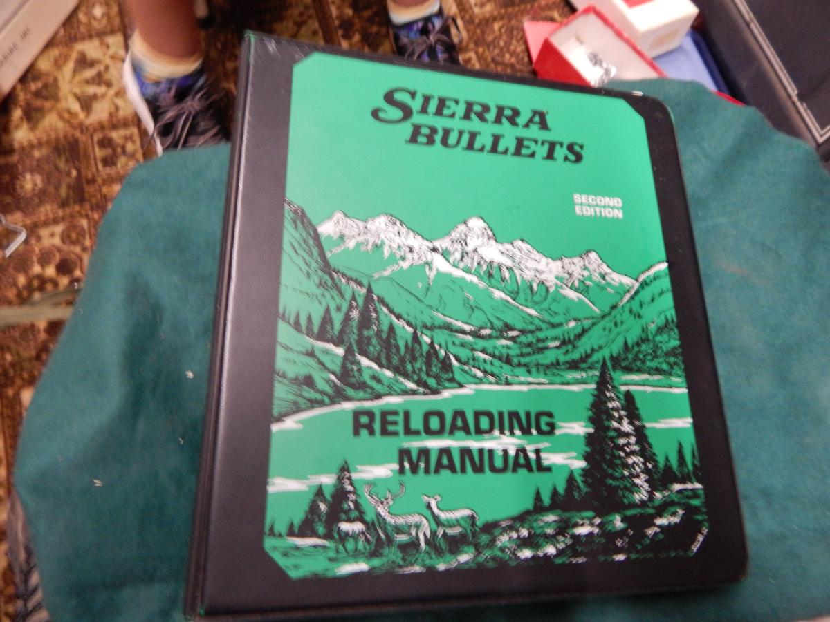 Sierra Bullets Vintage Reloading Manual 17108131 - GunAuction.com