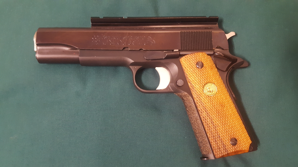 Colt 1911 Series 70 .45 ACP w. scope mount .45 ACP 17082718 ...