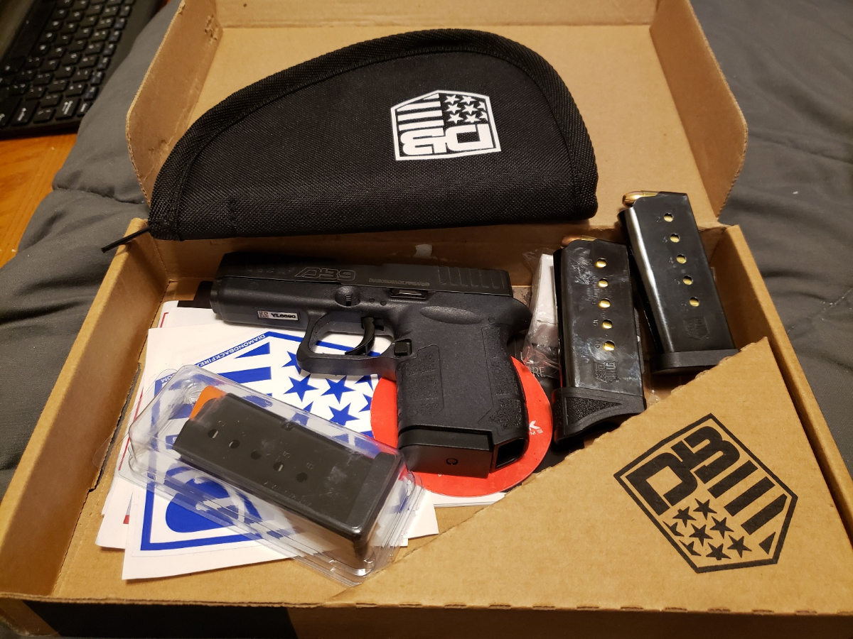 Diamondback DB9 with 4 magazines and box. Free Shipping 9mm Luger ...