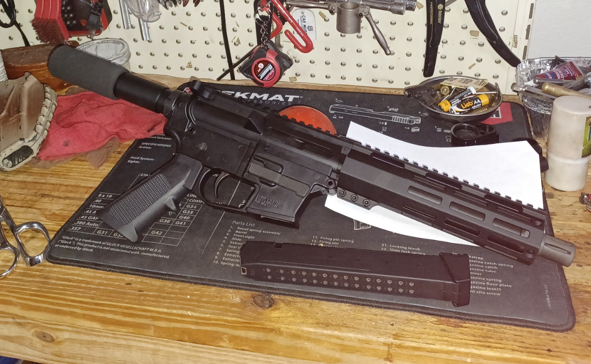 AR-9, FSAAP 9mm AR15 style pistol, 7.5 inch barrel, Takes Glock mags ...