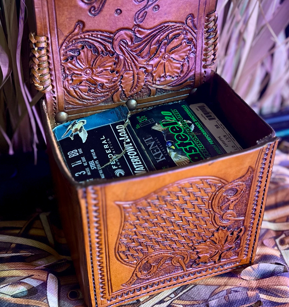 Neumann Leather Leather Shell Case (Engraved) any 17358467 - GunAuction.com