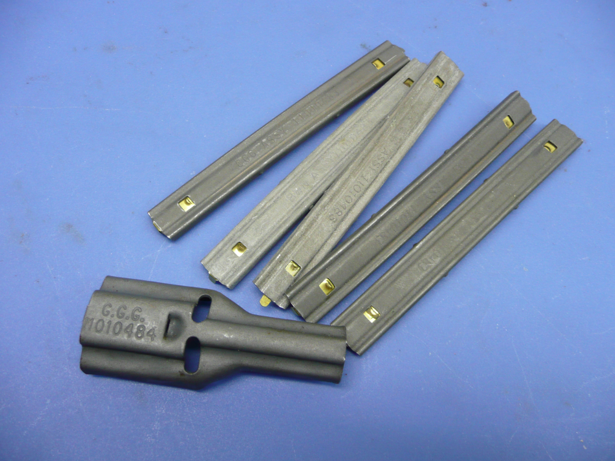 US Government Issue USGI 5.56mm Loading Spoon & Stripper Clip Kit ...