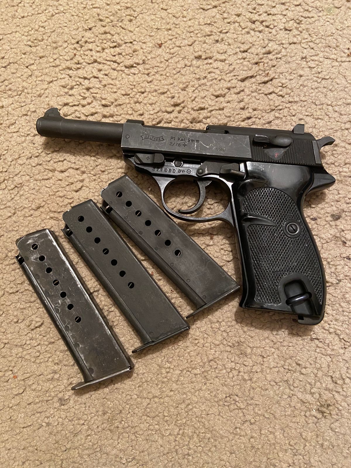 Walther P1 with 3 mags, made 2/76 9mm Luger 17264656 - GunAuction.com