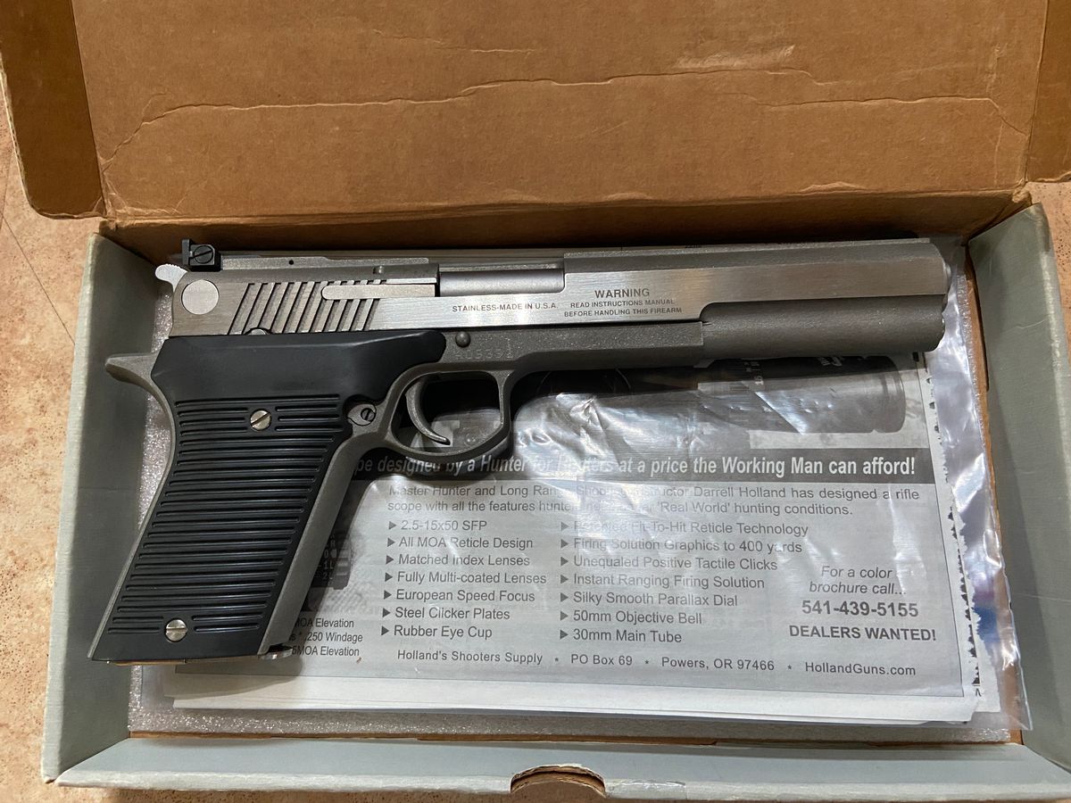 AMT Automag III in 30 carbine .30 Carbine 17333546 - GunAuction.com